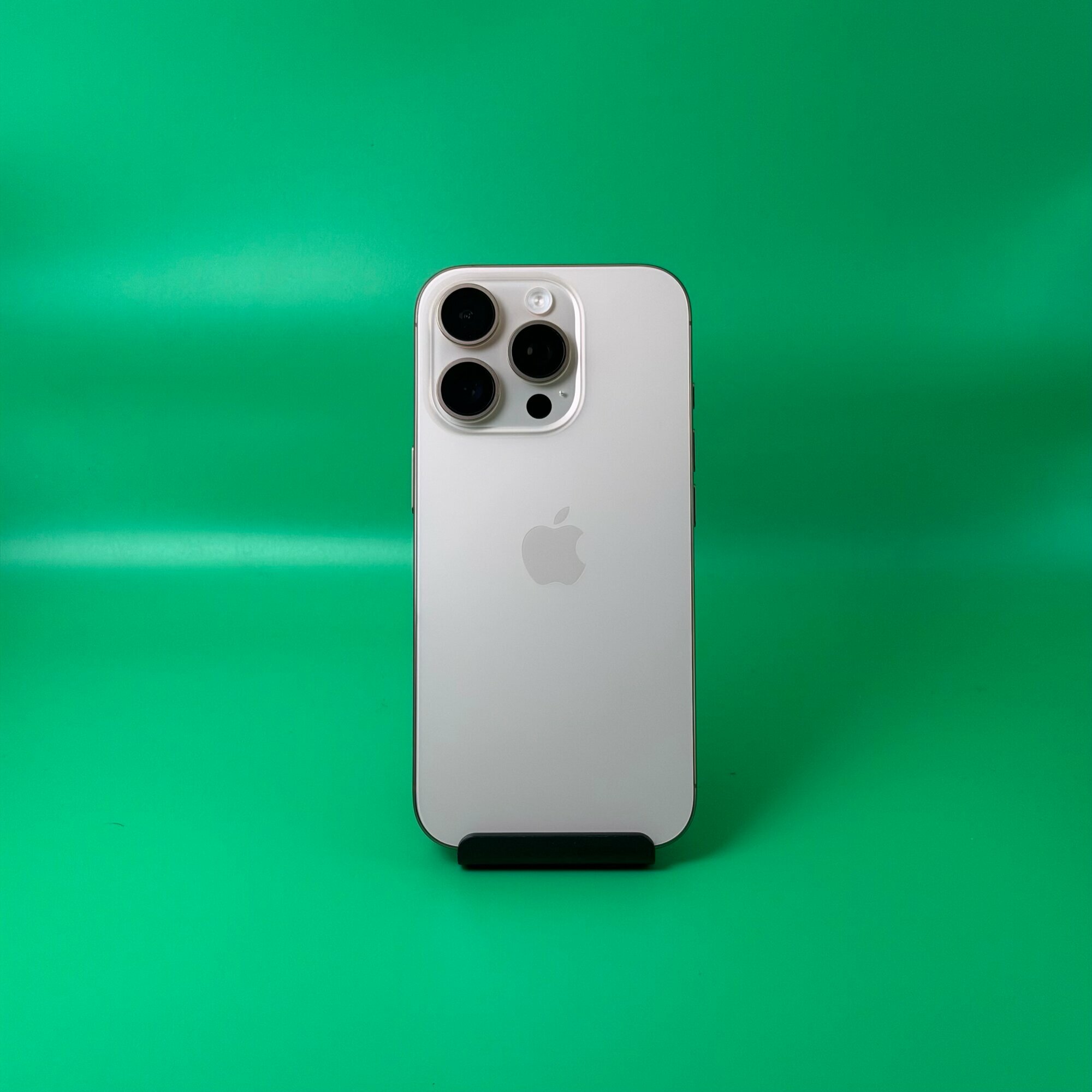 Смартфон Apple iPhone 16 Pro 512 ГБ, Dual: NanoSIM + eSIM, Desert Titanium (пустынный титан)