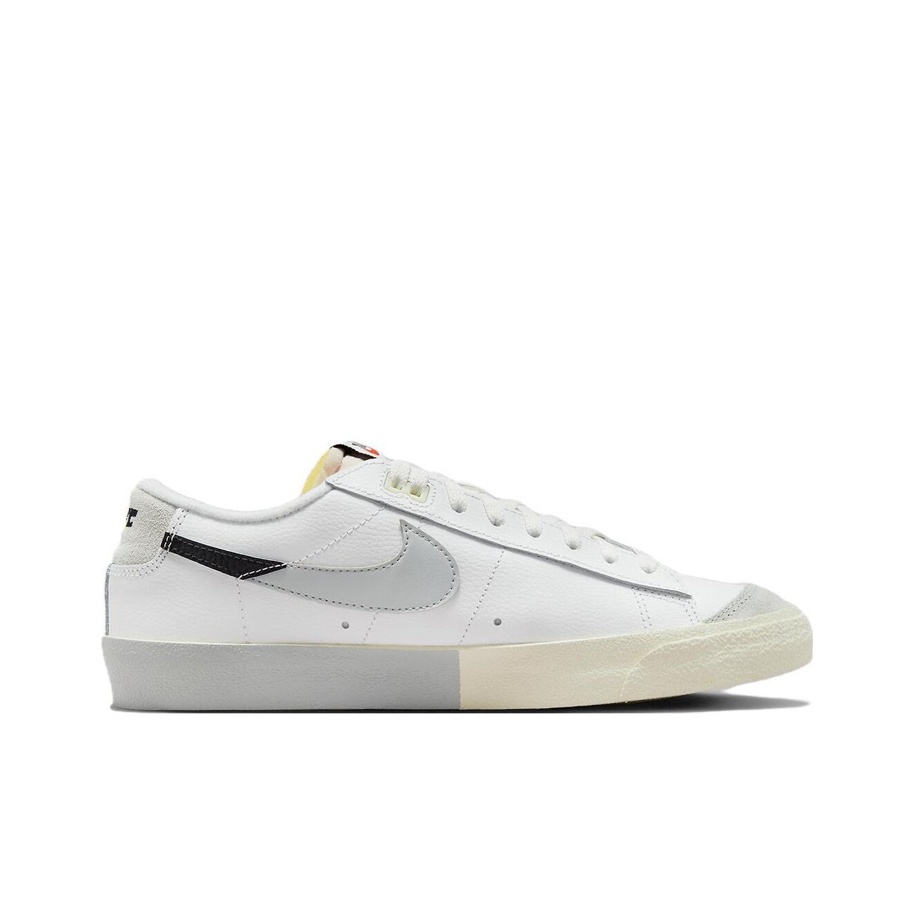Кроссовки NIKE Blazer, размер EU 41 стопа (26CM), белый, — фото 1