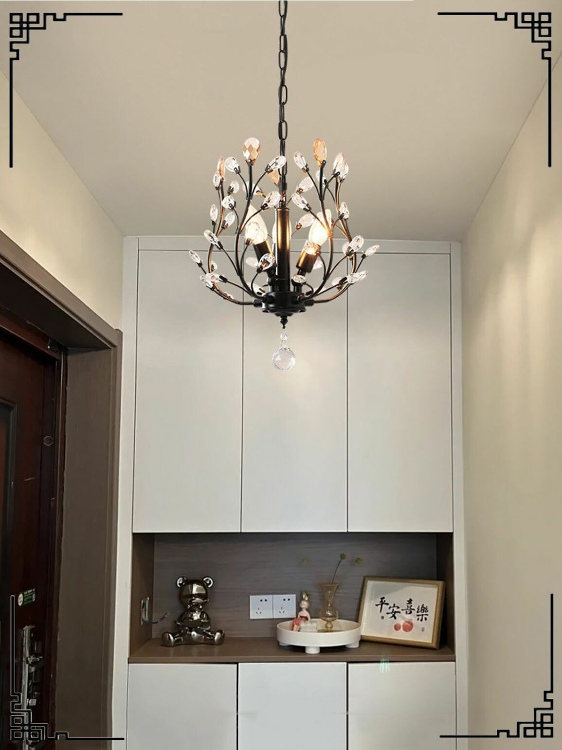 Люстра для лестницы