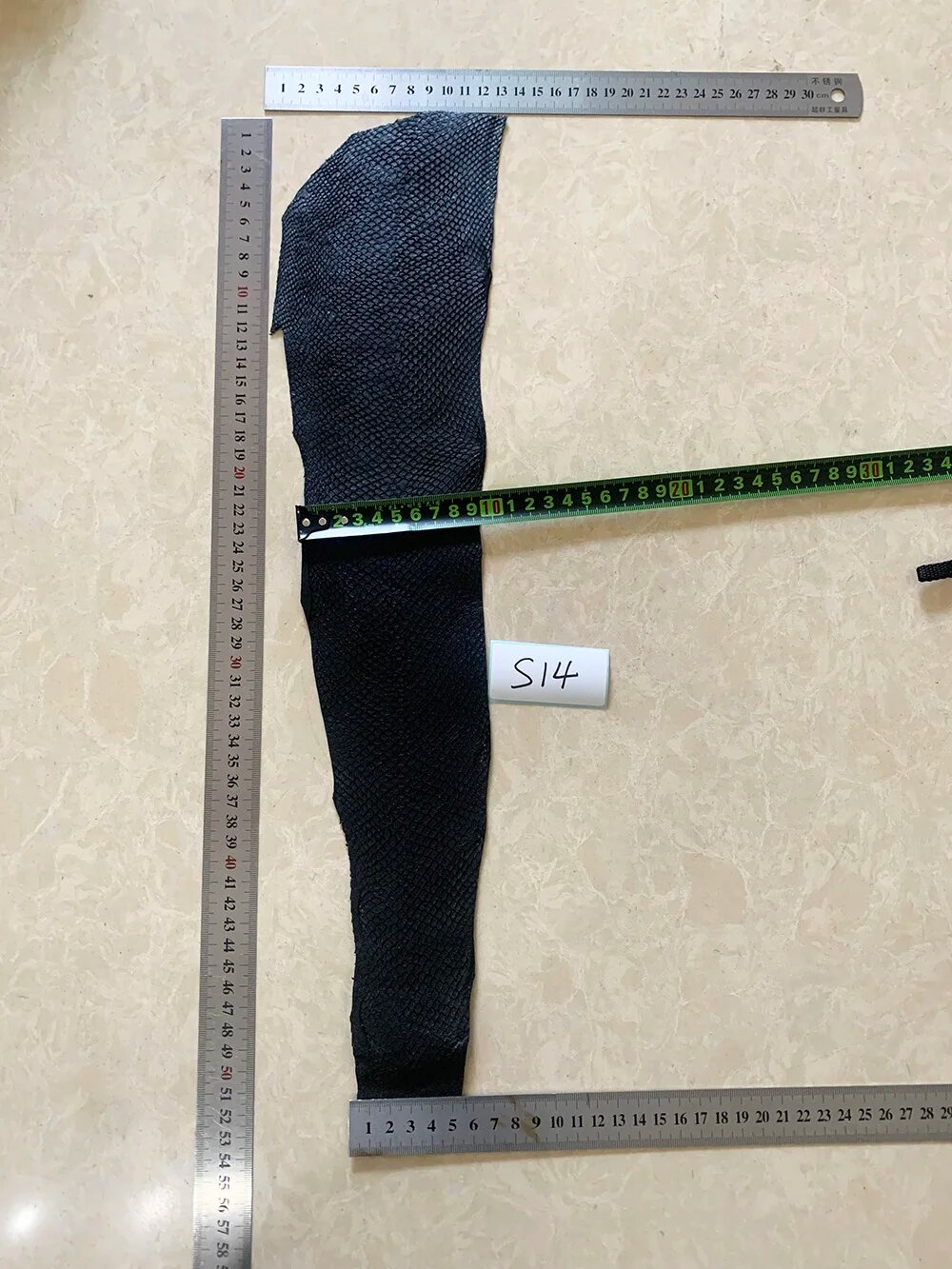 Кожа лосося для рукоделия S14