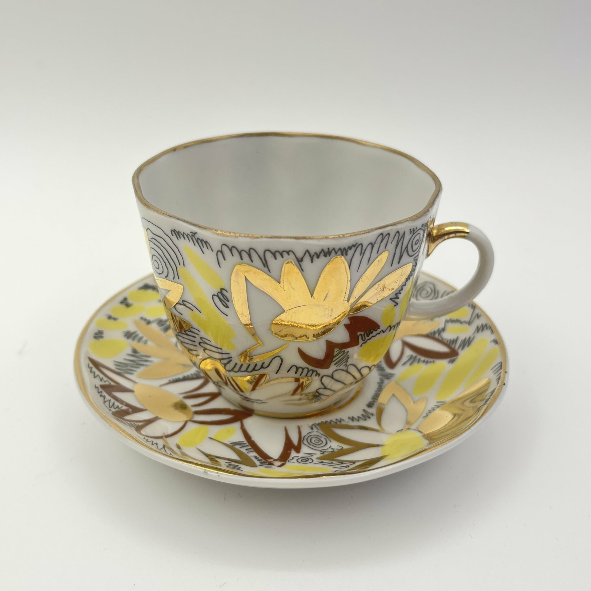 Кофейная пара "Золотые ромашки", автор росписи Л. И. Григорьева, фарфор, деколь
