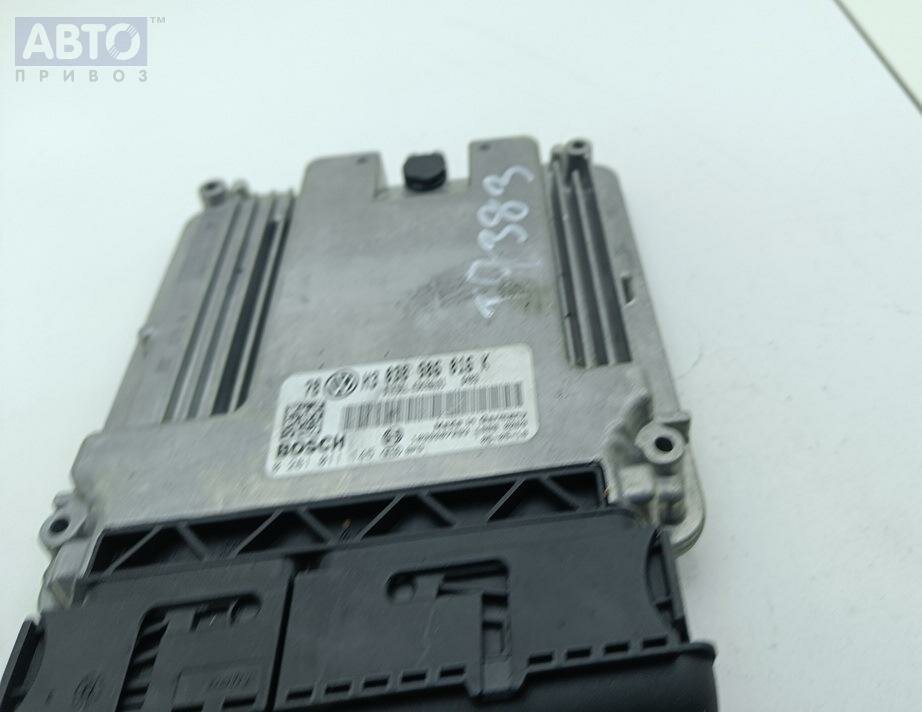 Блок управления двигателем (ДВС) Volkswagen Passat B5+ (GP)