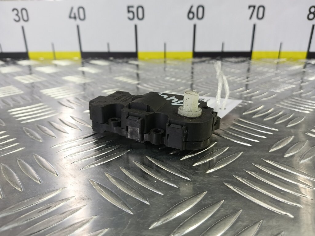 Моторчик заслонки отопителя Б/У для MERCEDES-BENZ E-класс W212/S212/C207/A207 (2009—2013) A2218200042