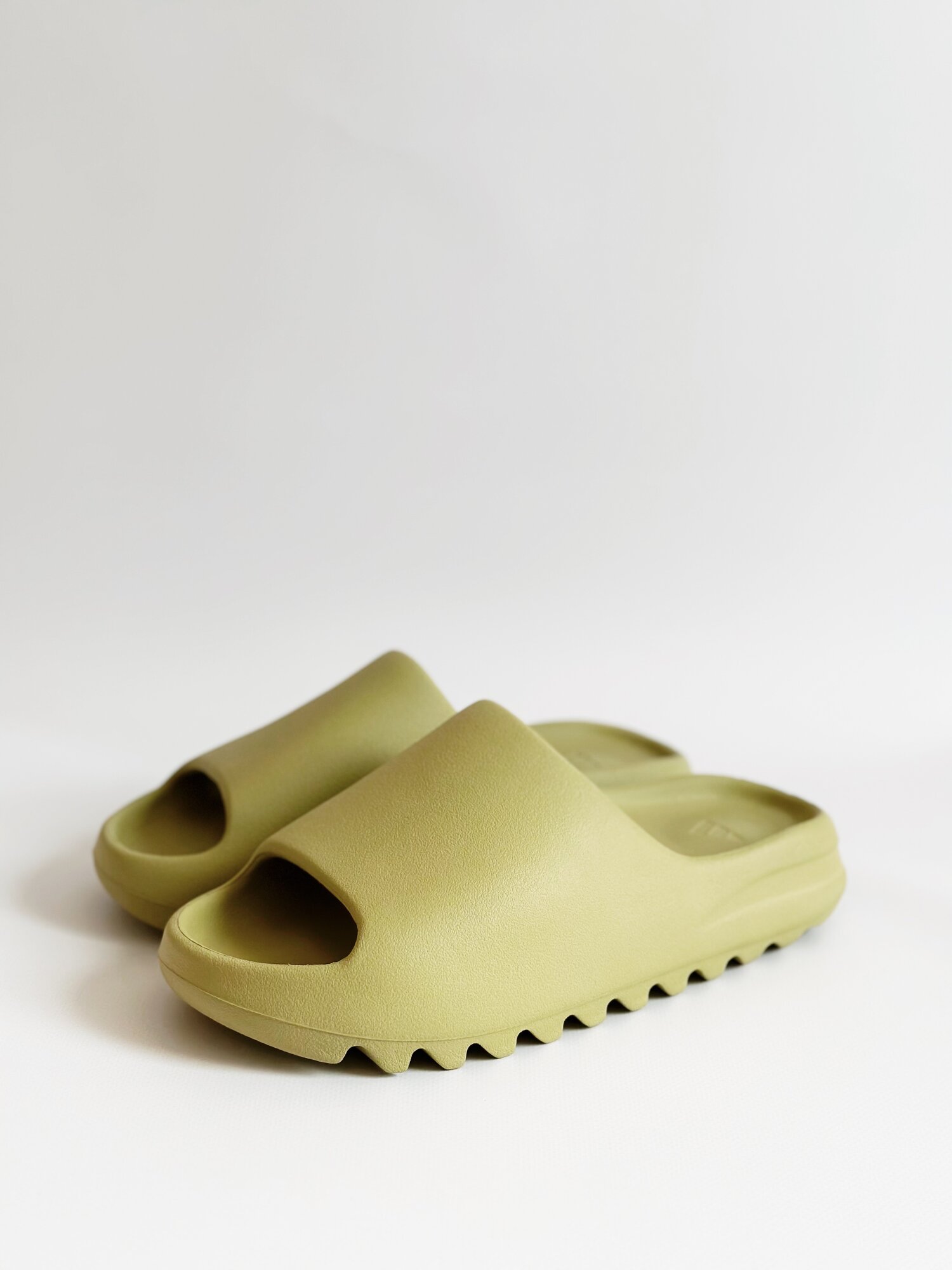 Шлёпанцы SLIDE