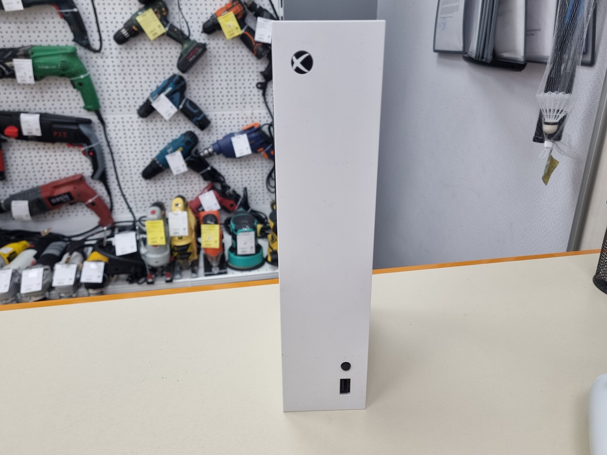 Игровая приставка Microsoft Xbox Series S 512 ГБ SSD, без игр, белый/черный