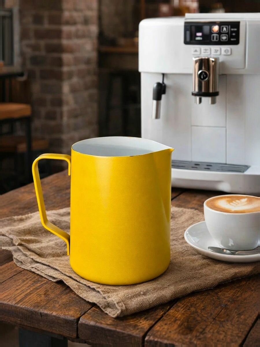 Питчер для молока и кофе, молочник желтый с тефлоновым покрытием 600 мл. Для взбивания молока.