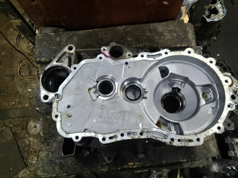 Картер сцепления (колокол) Фольксваген Поло 4 JJL 02T301107B