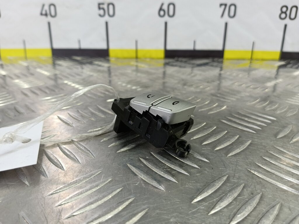 Блок кнопок Б/У для Kia Ceed ED рестайлинг (2010—2012) 967201H500AL4