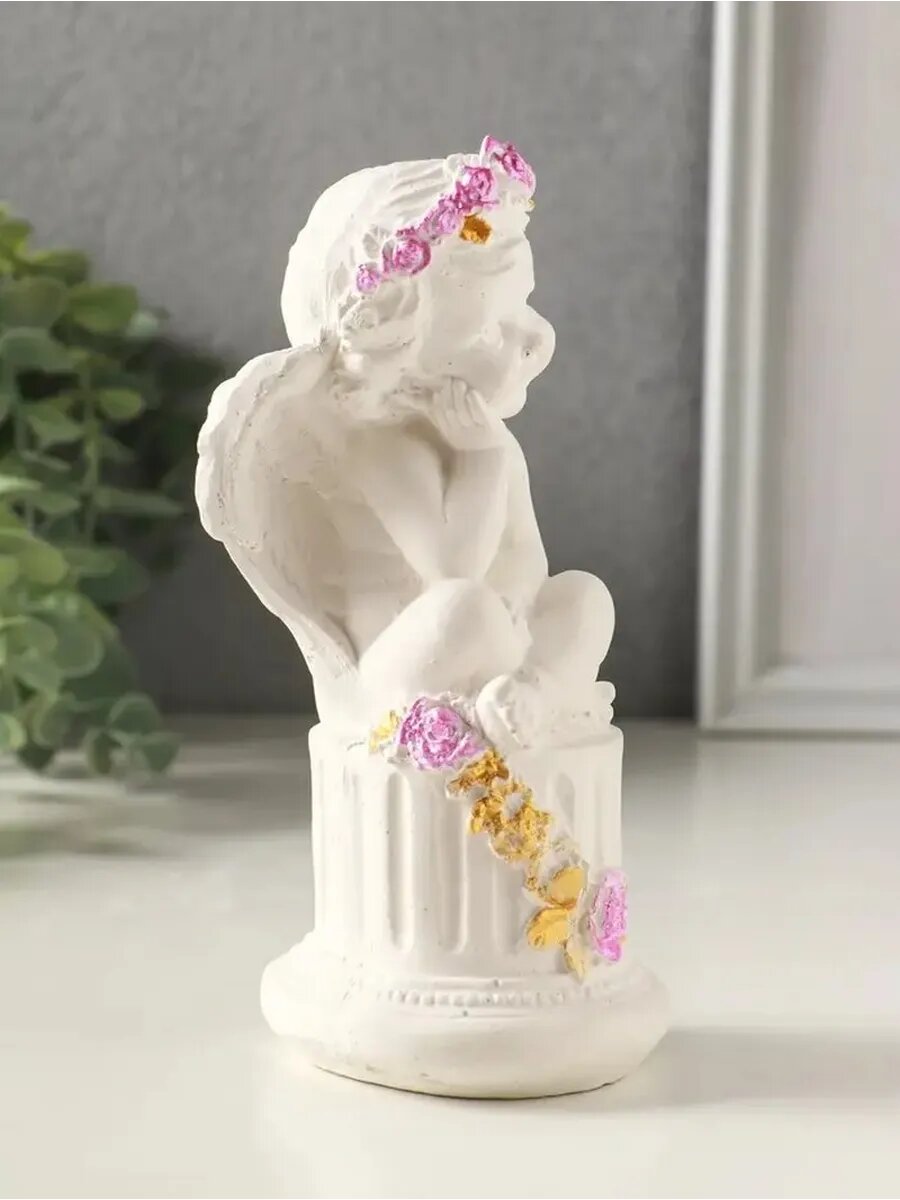 Элегантная фигурка ангела с цветами для декора