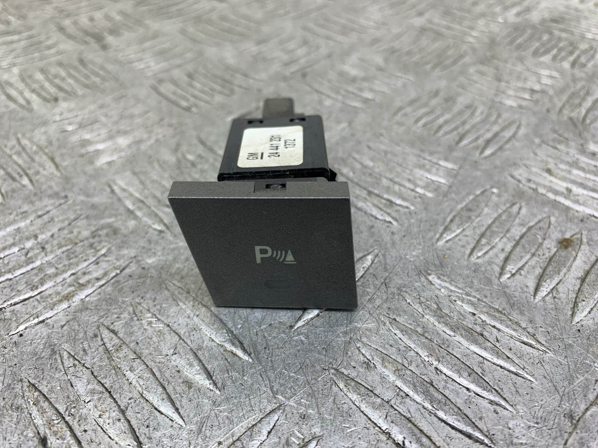 Кнопка парктроника Opel Vectra C 2002 24441231