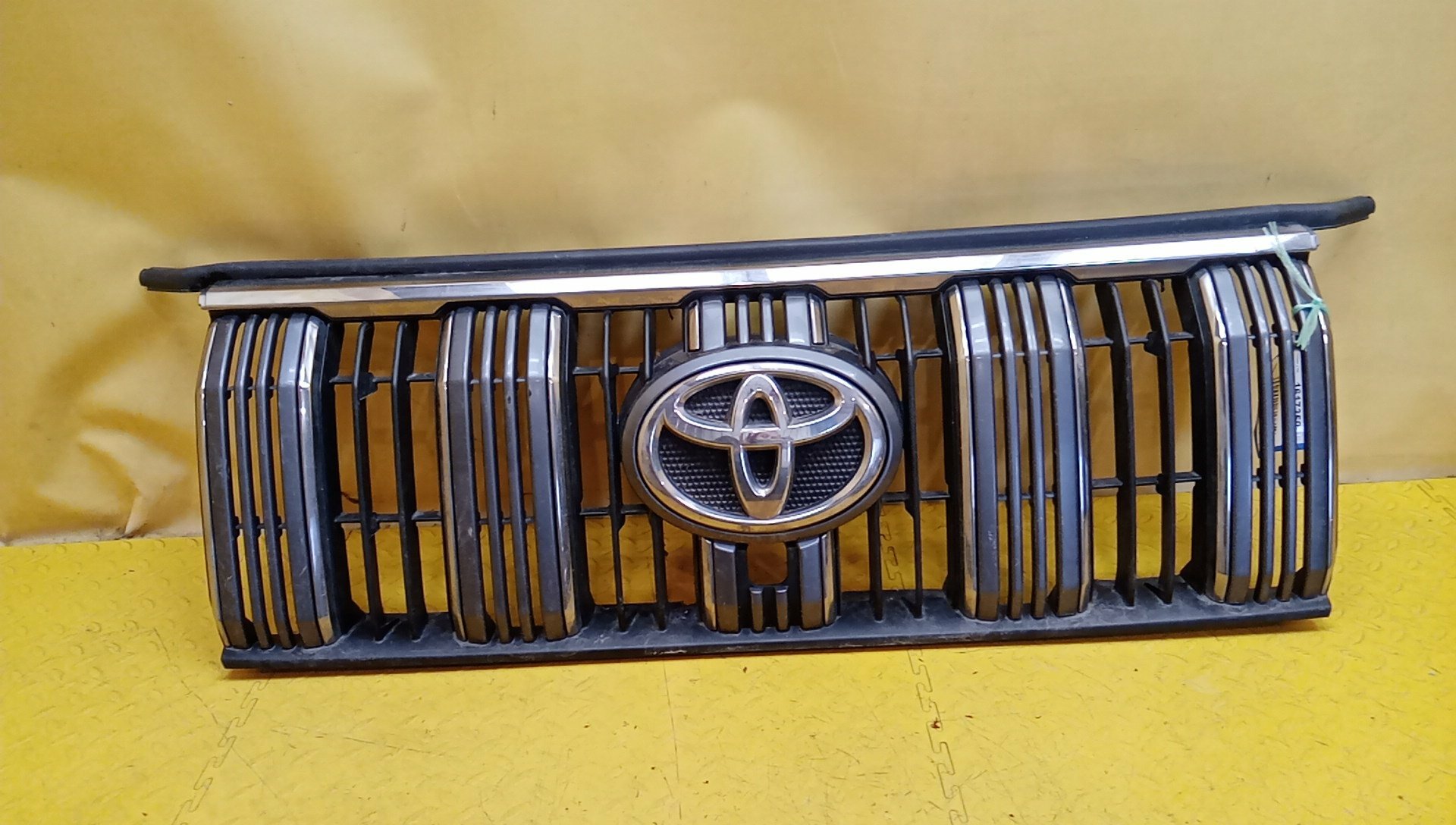 Решетка радиатора Land Cruiser (150)-Prado Toyota 5310160K70
