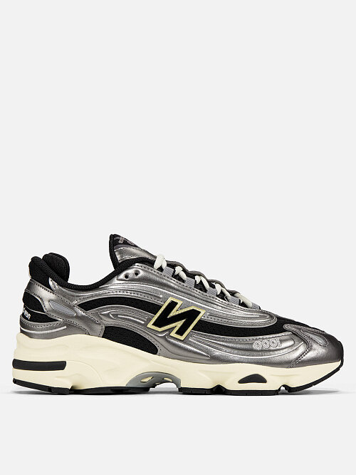 Кроссовки 1000