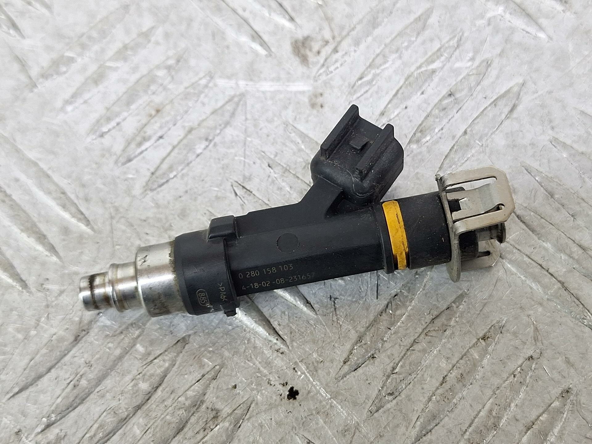 Форсунка топливная Mazda 5 рест. 2008 0280158103