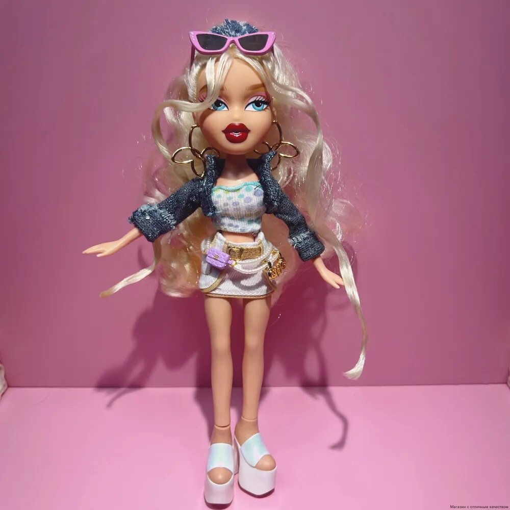 Bratz Кукла Y2K Style Blonde Hair Fashion Doll Collectible