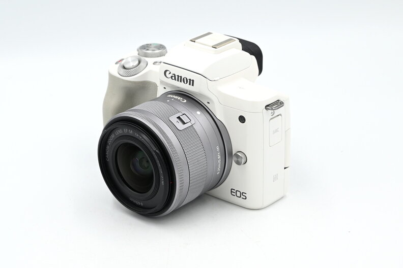 Беззеркальный фотоаппарат Canon EOS M50 Kit EF-M 15-45mm IS STM, белый