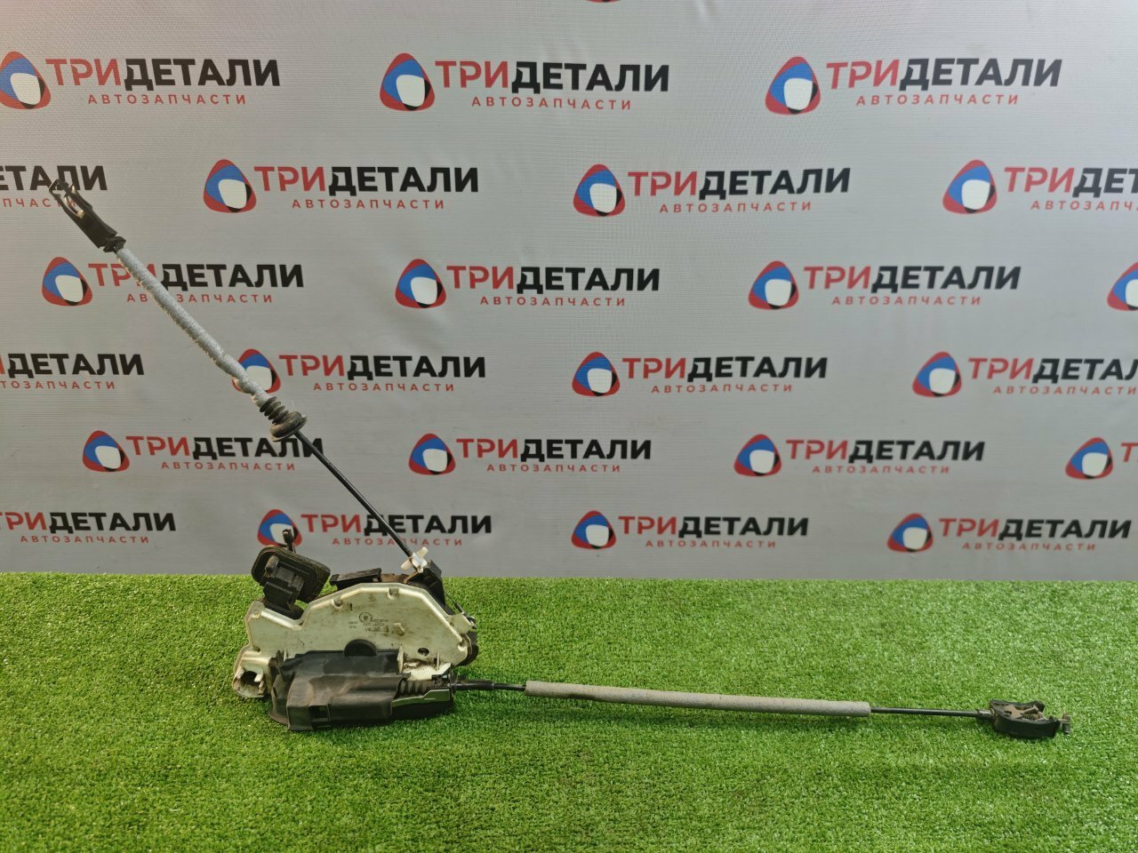 Замок боковой двери Volkswagen Polo 1.6 CFN 2013 перед. прав. (б/у)
