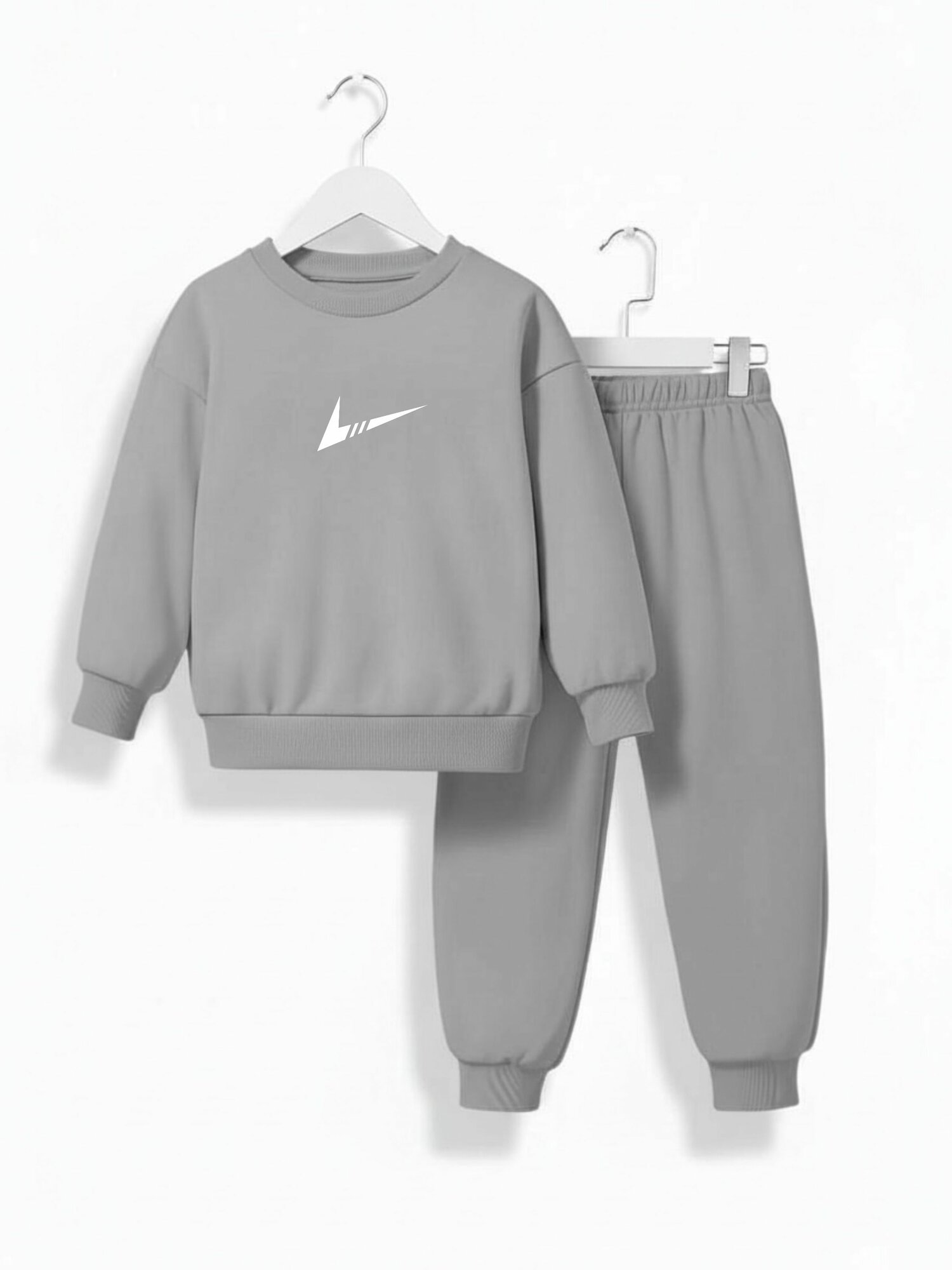 Костюм спортивный