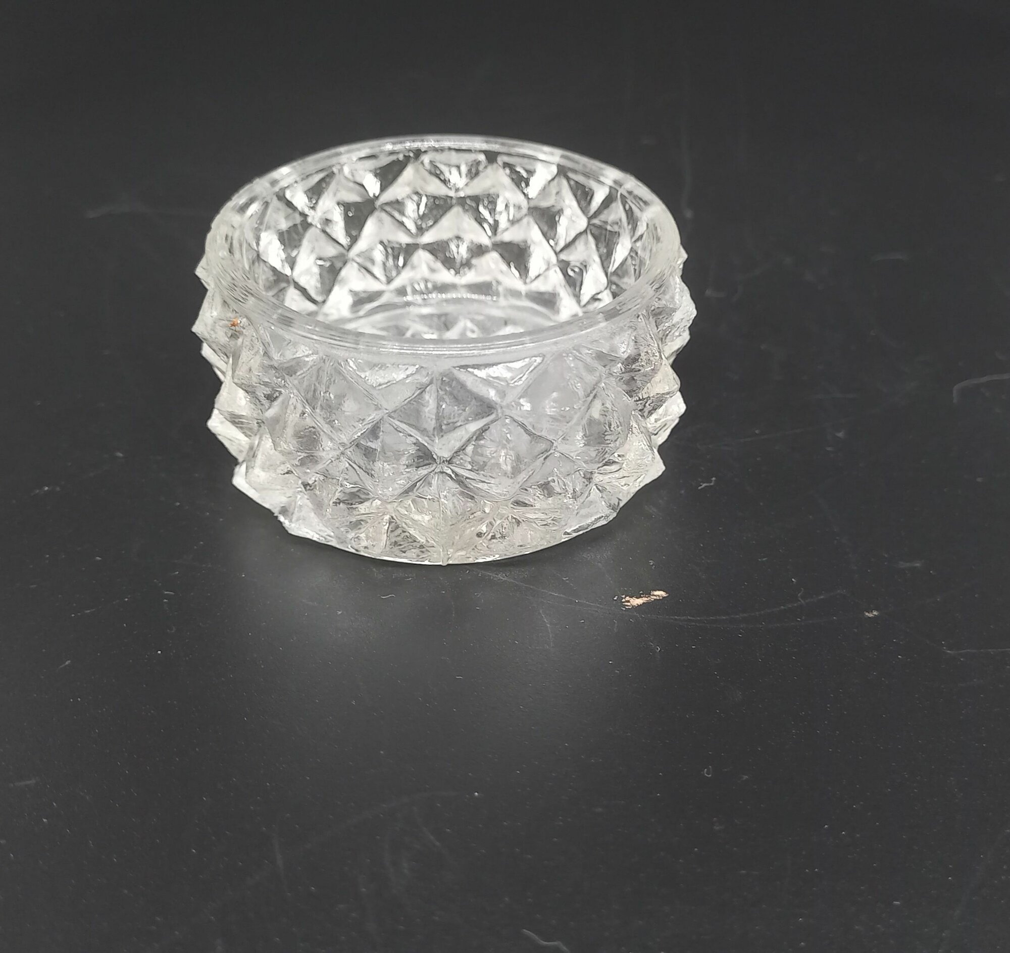 Винтажная круглая хрустальная солонка. СССР