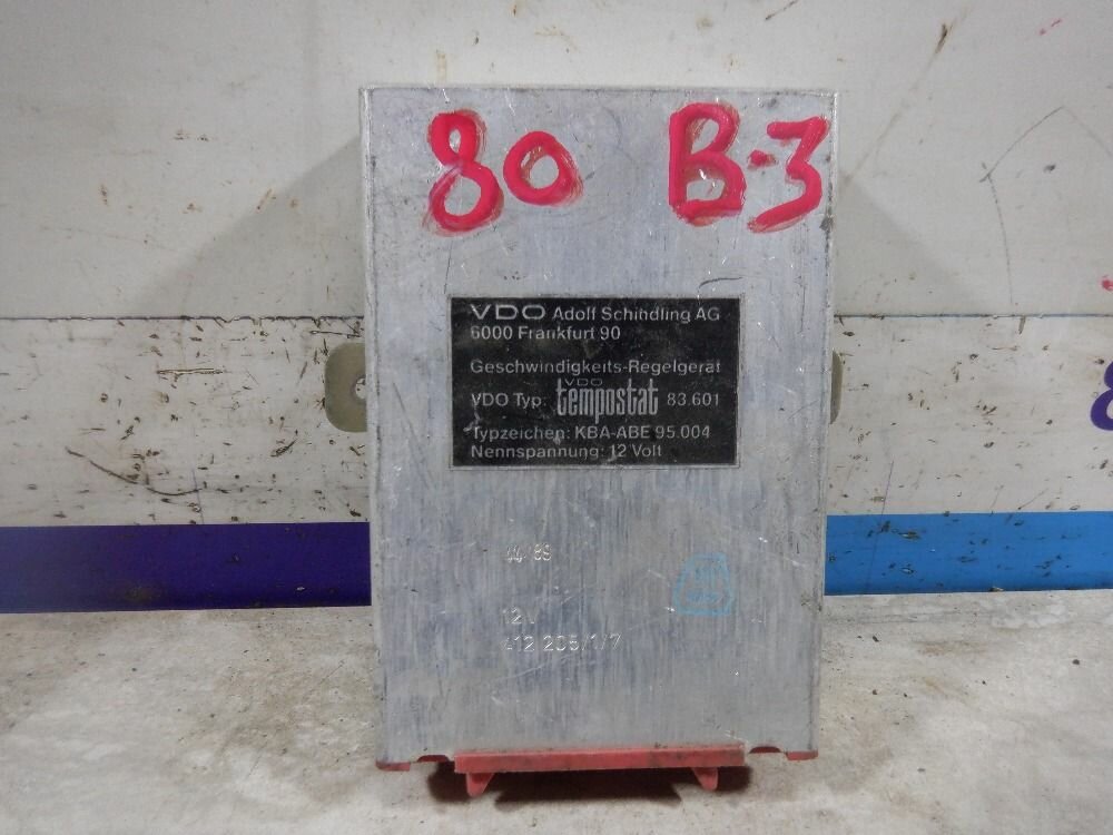 Блок управления круиз-контролем Audi 80 B3