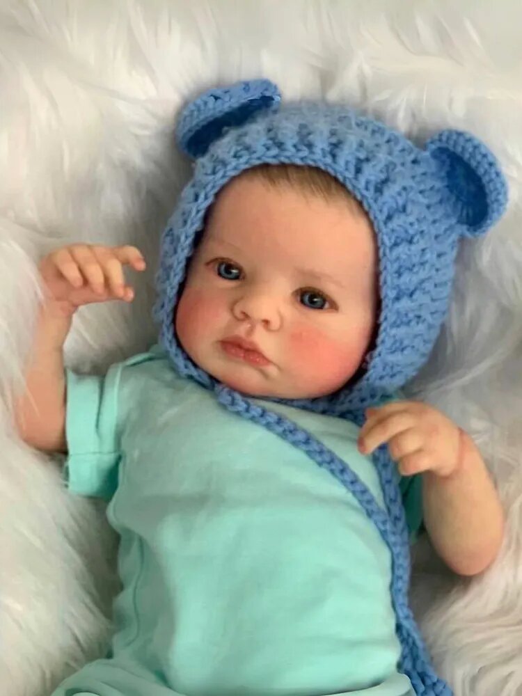 Кукла Reborn мальчик 50 см можно купать в шапочке с ушками и голубом костюме — фото 1