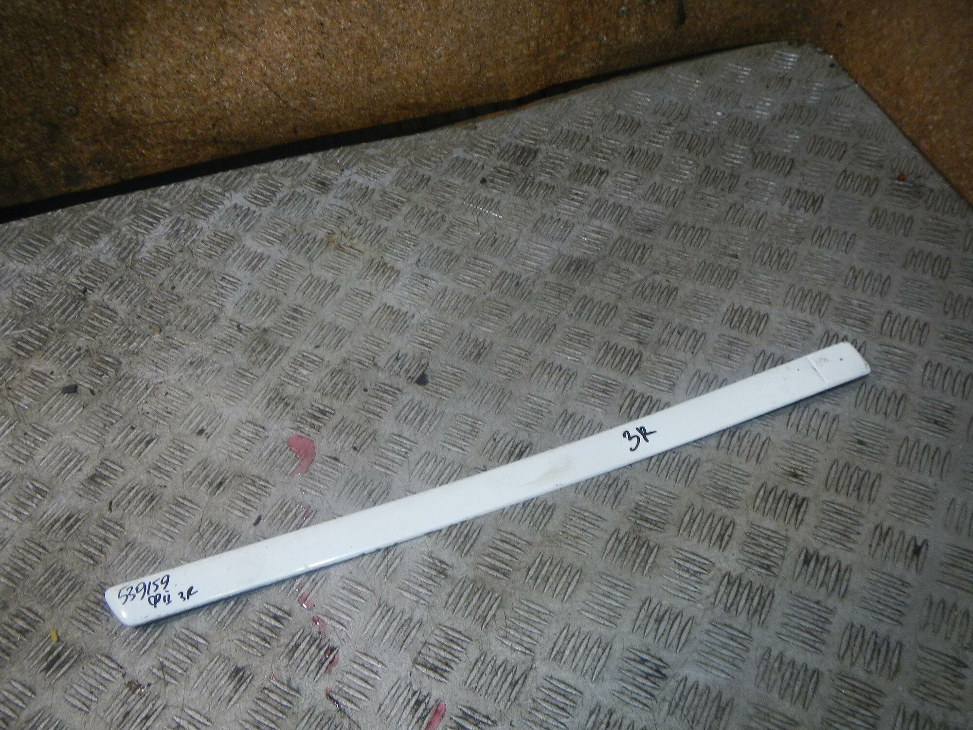 Б/У Молдинг двери задней правой, Ford (Форд)-FOCUS 2 (05-08) FORD FOCUS 2 (05-08) Царапины, 539159 FORD арт. 3M51R25532BB