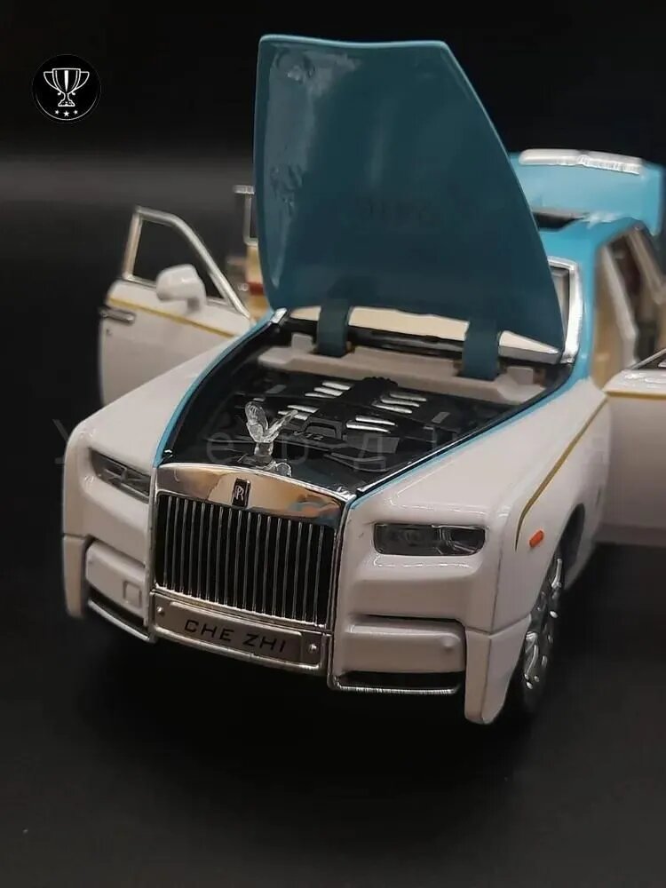 GM Игрушечная машинка Rolls-Royce Phantom 1/24, металлическая модель, 21 см, с открывающимися дверями и звуковыми эффектами — фото 1