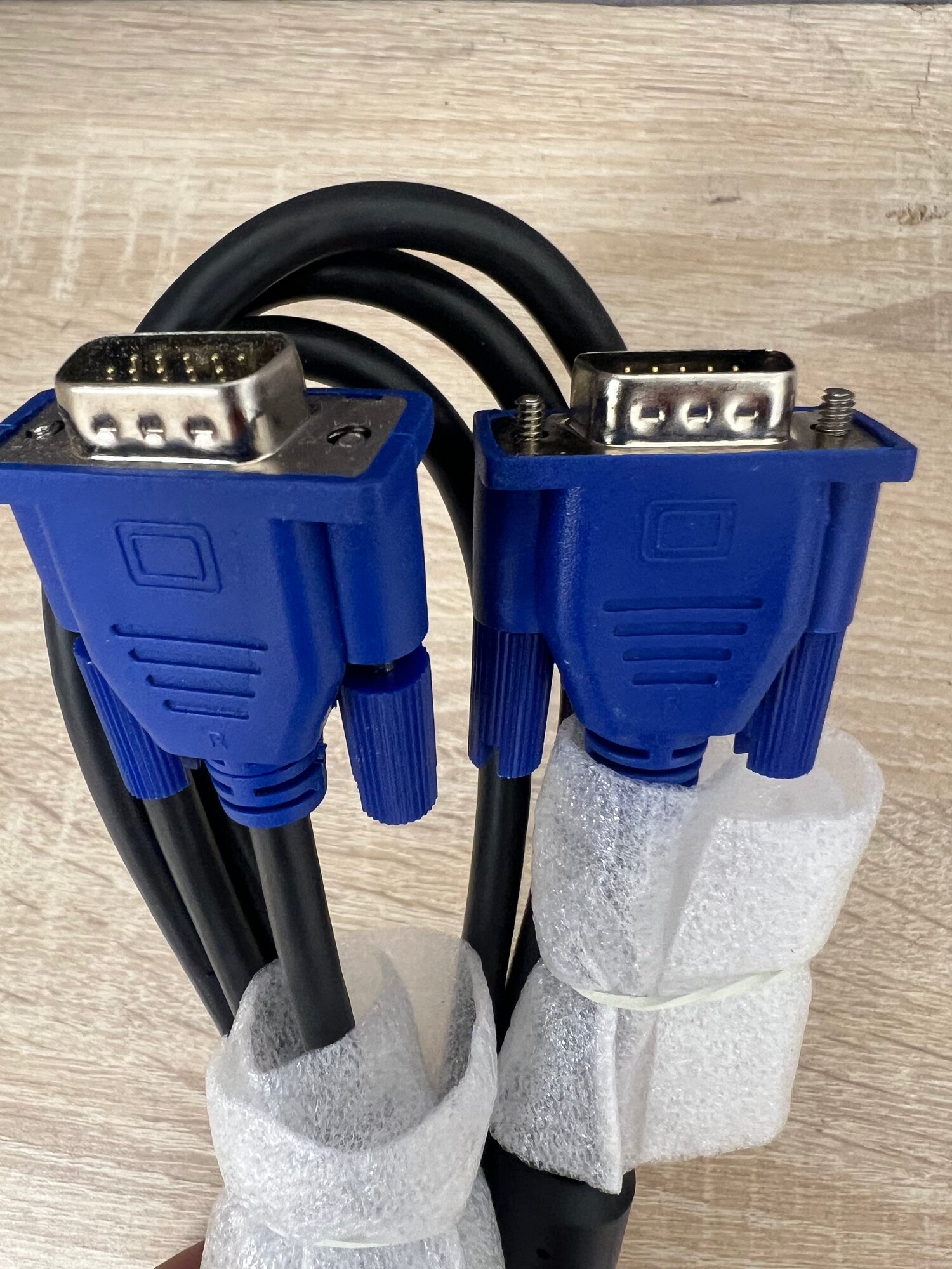 Кабель для подключения переферийных устройств VGA - VGA 1.8 м для передачи аналогового видеосигнала