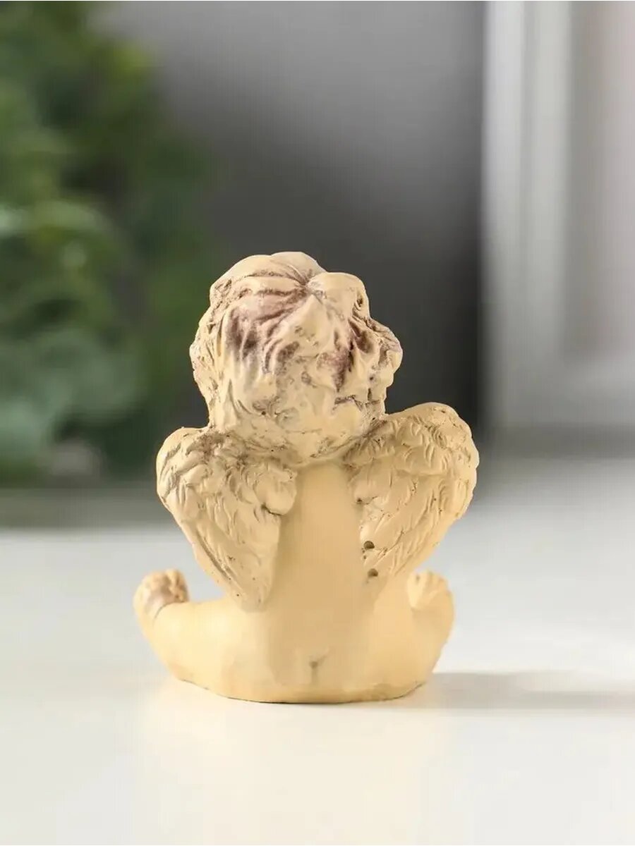 Очаровательная фигурка ангелочка из гипса