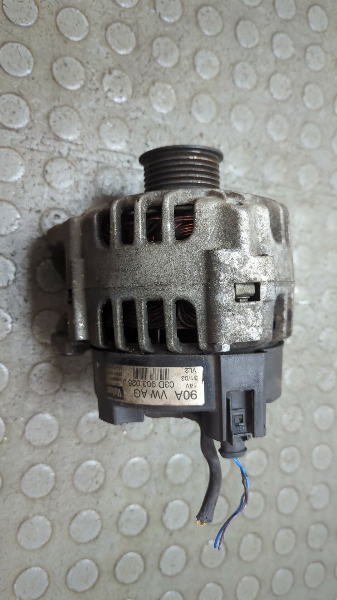 Генератор Volkswagen Fox Б/У