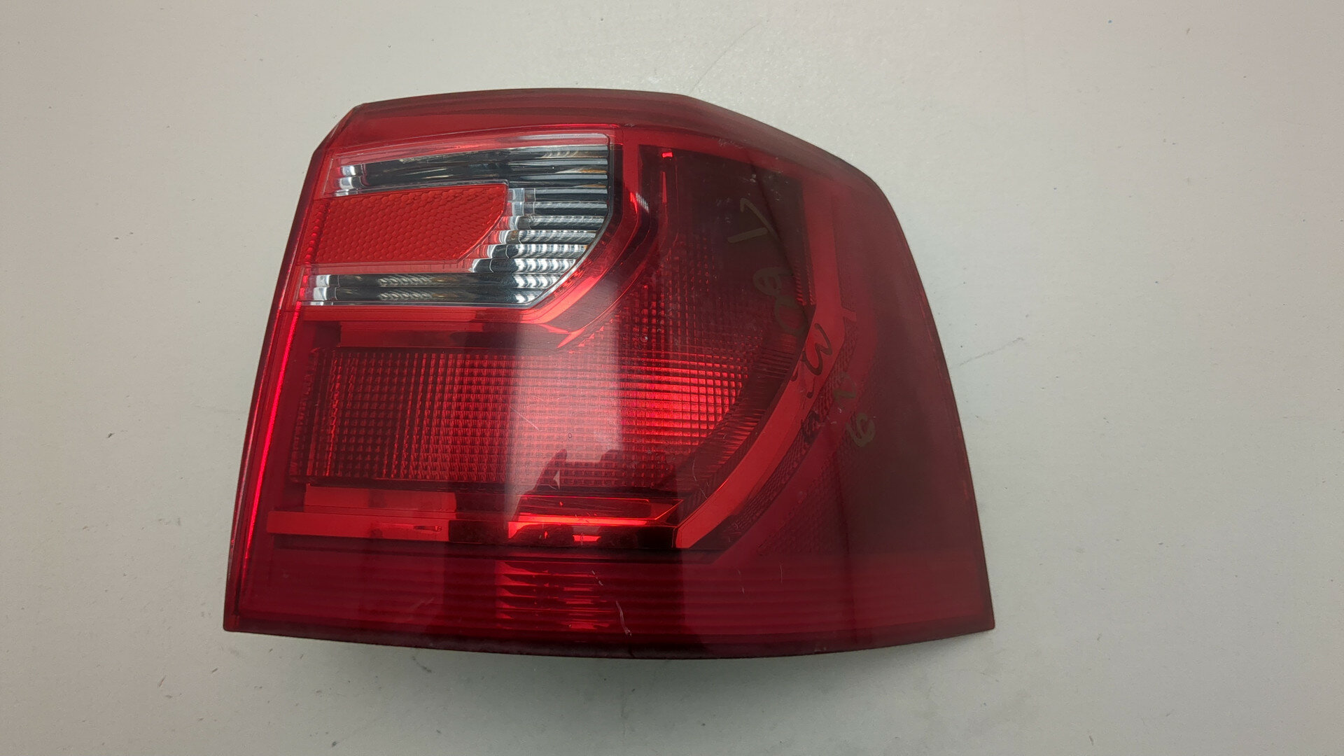 Фонарь (задний) правый Seat Alhambra 2 Б/У
