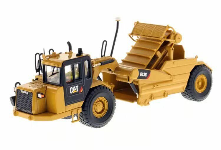 DM 85235 CAT 613G Колесный скребковый экскаватор, масштабная модель (1:50)