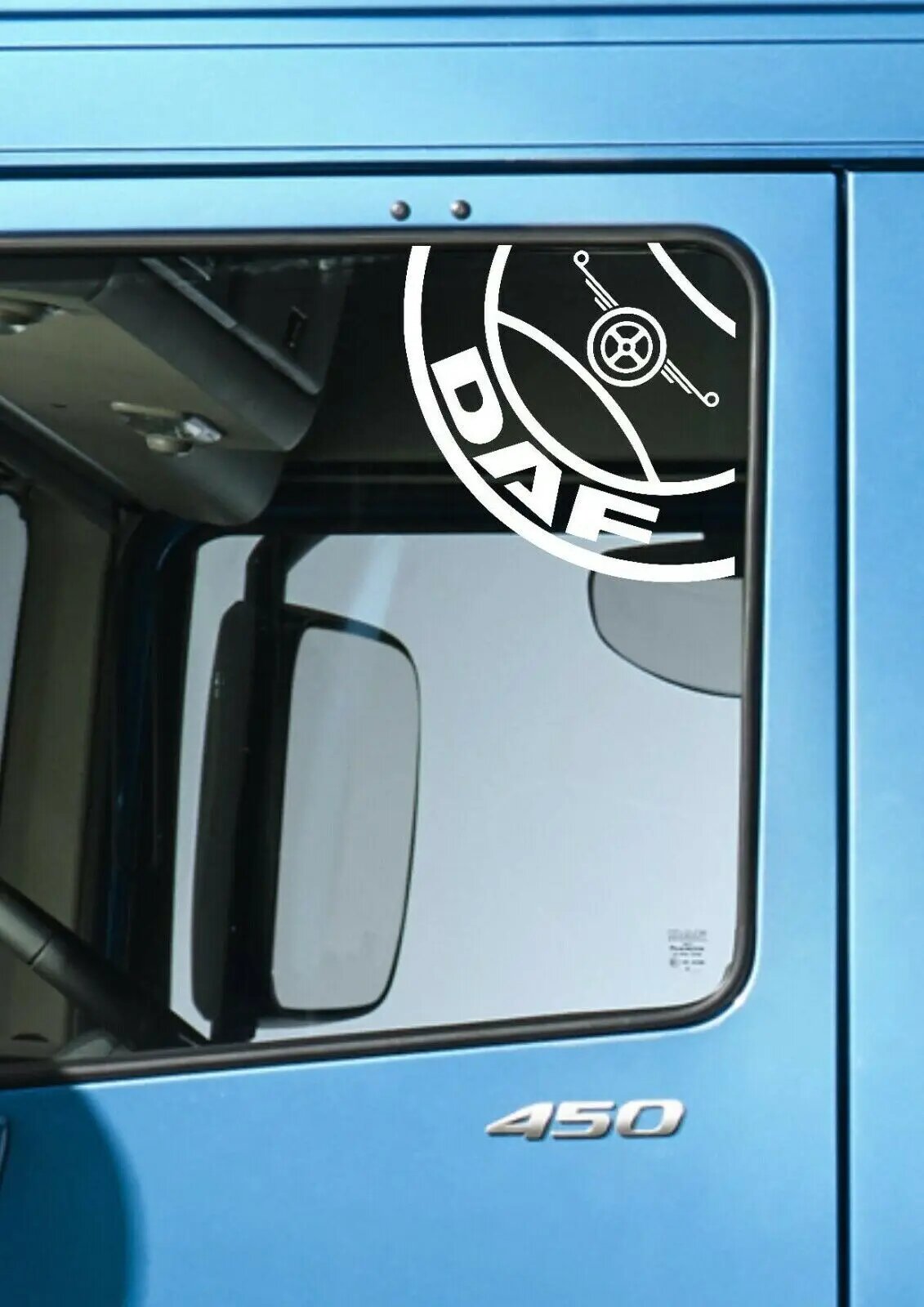 Наклейка на стекло DAF TRUCKS, Белый