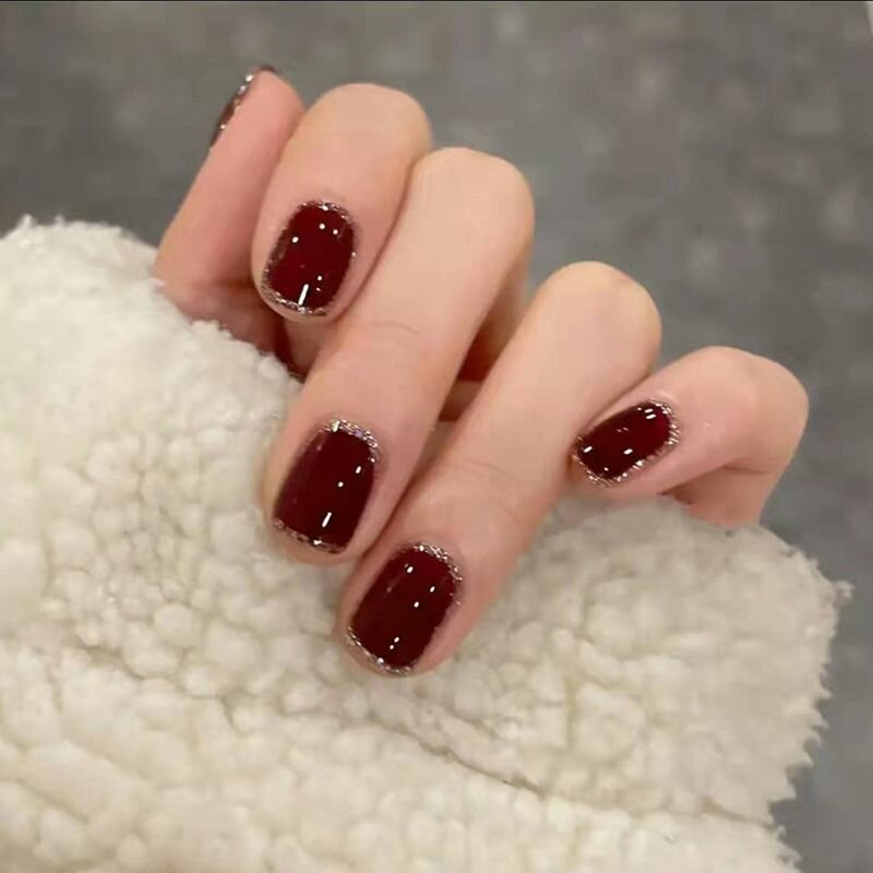 Накладных ногтей ( 24 Типсы + Клей+ Клеевые Стикеры + Пилочка )