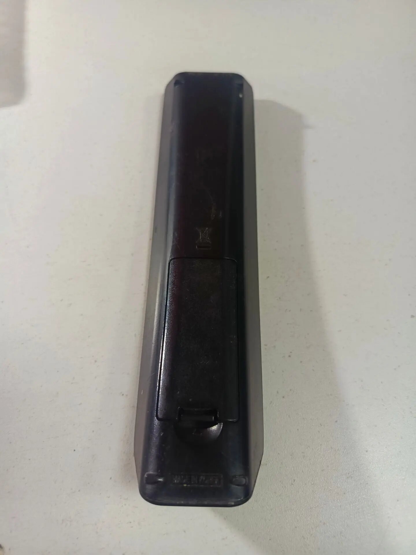 оригинальный пульт дистанционного управления Samsung BN59-00559A (также совместимый или идентичный по корпусу с моделями вроде BN59-00596A / AA59-00401C), пред