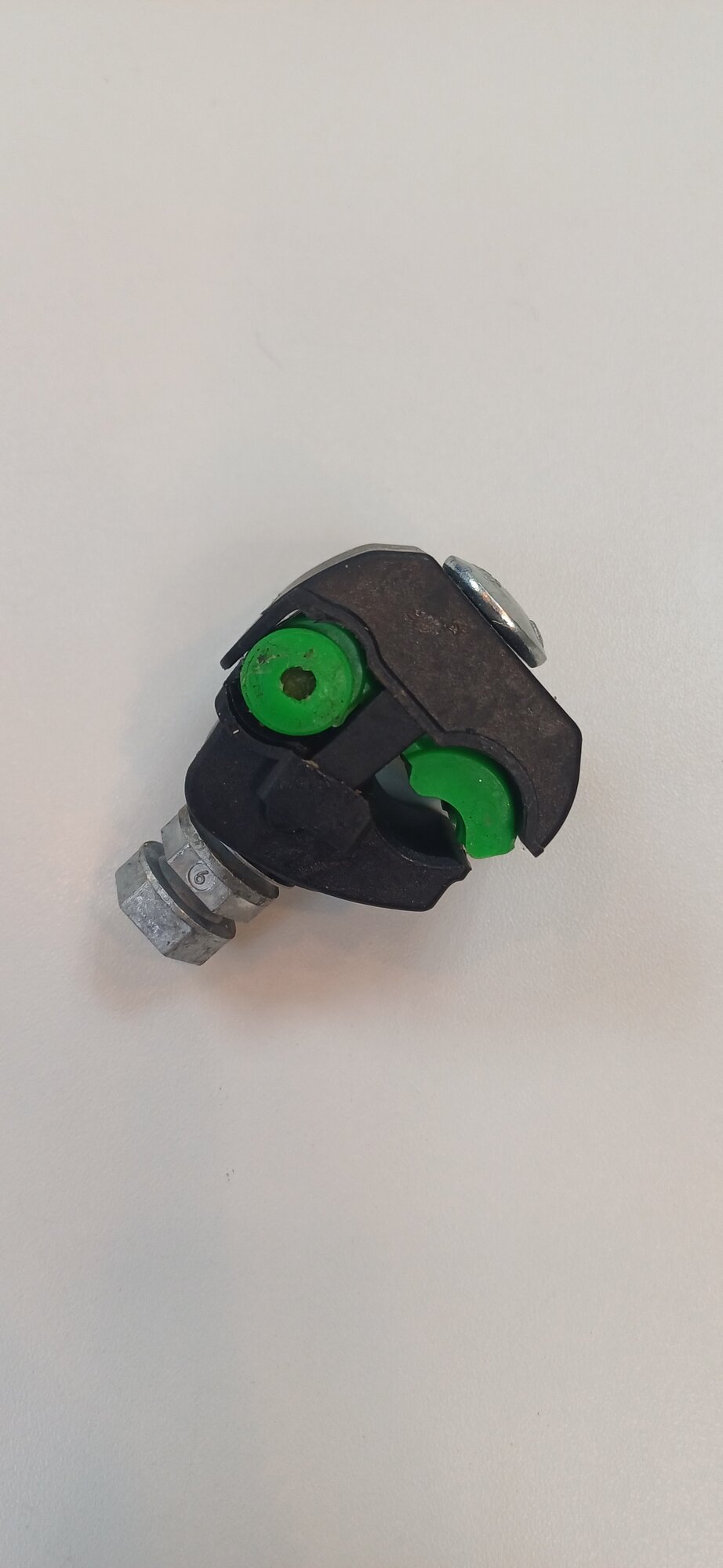 Зажим ответвительный для СИП-2 СИП-4 Нилед 6х95/1,5х10 Р 4 прокалывающий