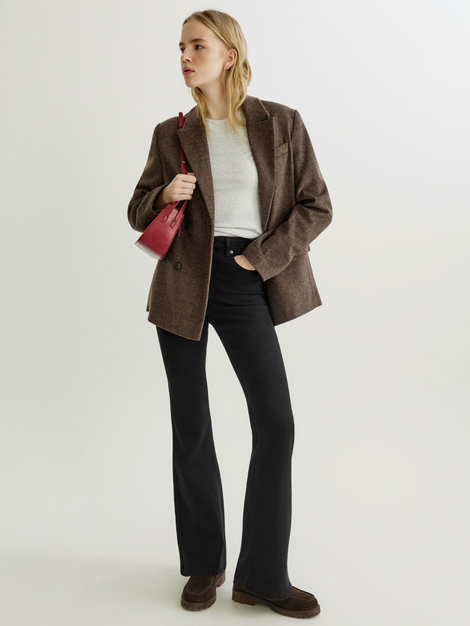 Джинсы клеш 