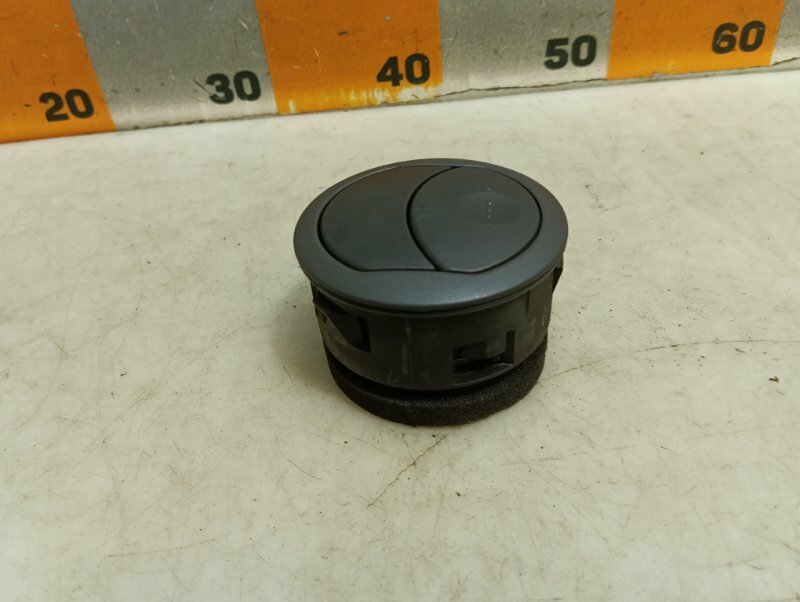 Б/У Дефлектор воздушный Chevrolet Aveo 2011 T250 428592 GENERAL MOTORS арт. 96806155