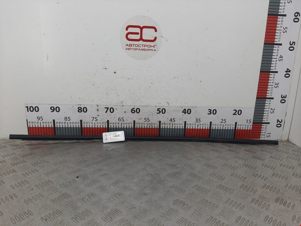 Накладка декоративная (молдинг) стекла двери задней левой BMW 5-Series (E60/E61) 51227049437 арт. 2274864