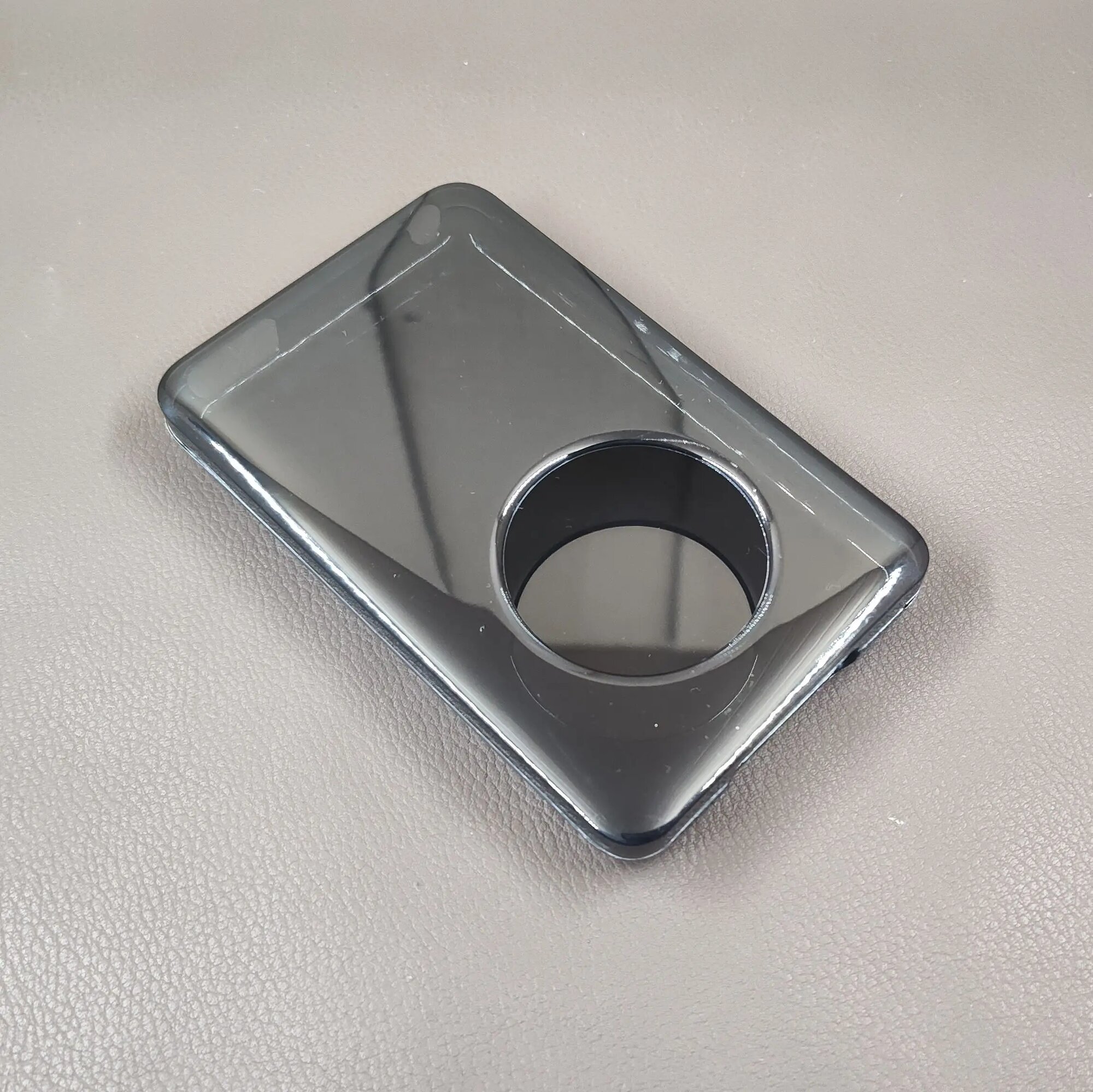 Серебряный чехол для iPod Classic 6/7 поколения