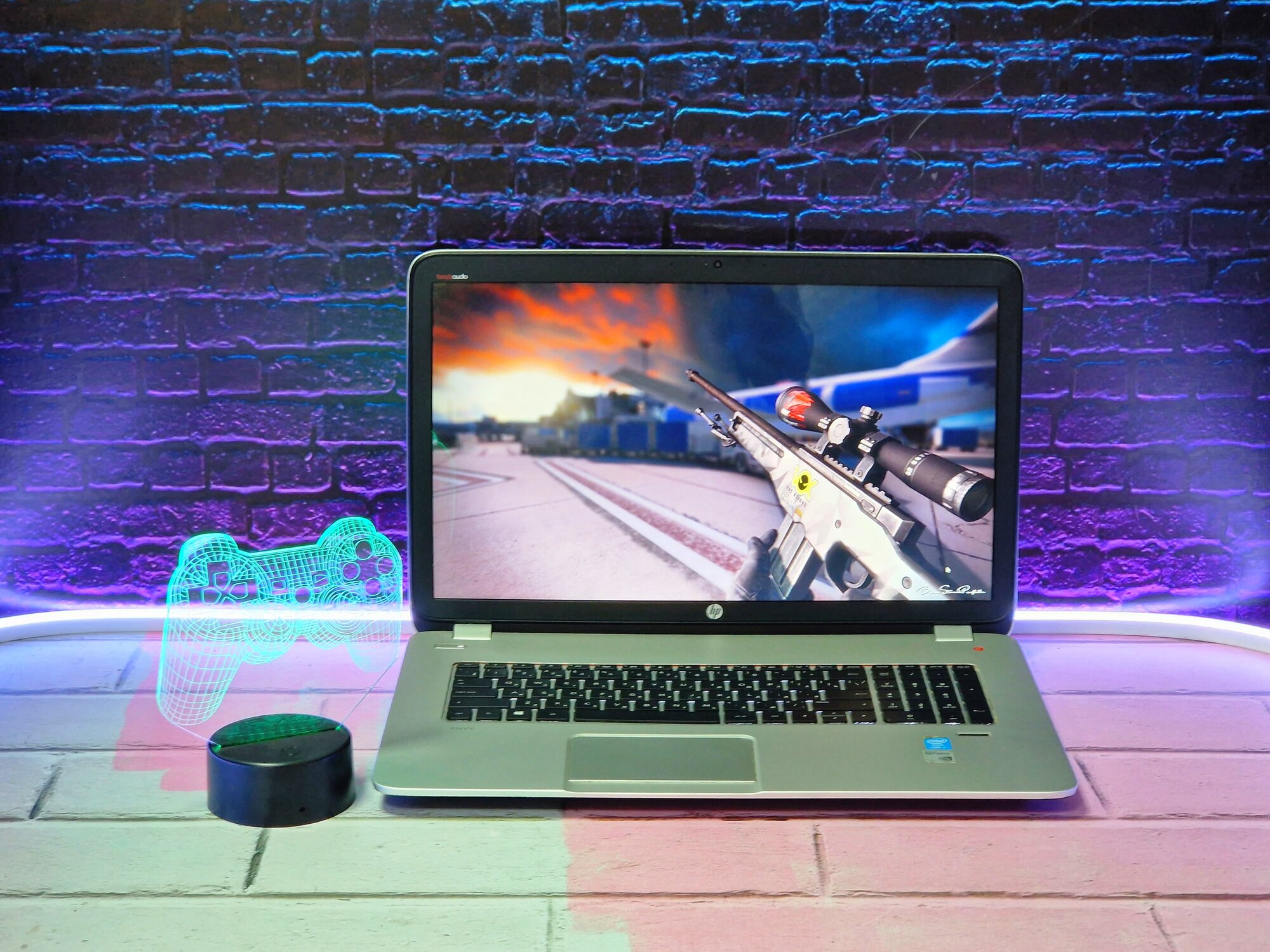 17.3" Ноутбук HP Envy 17-J005ER, FullHD, Core i7 4702MQ, 8 ГБ, SSD 512 ГБ, GeForce GT 750M, Win10Home, серебристый