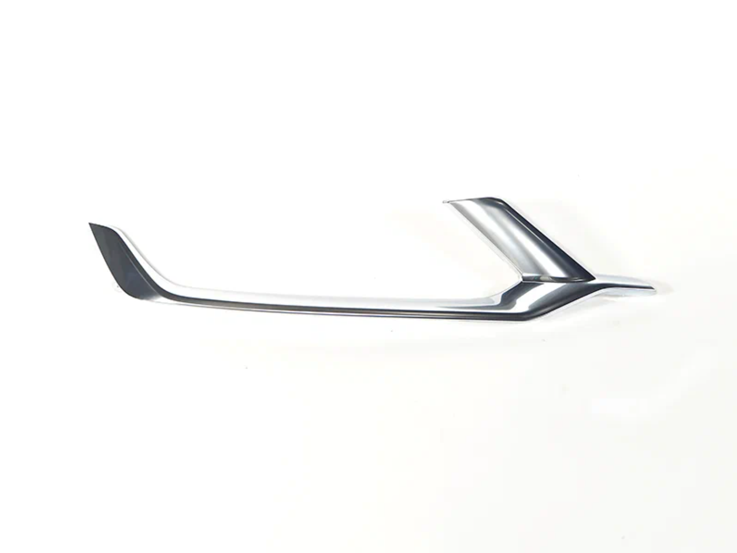 Молдинг под фару правый Geely Coolray (I 2019 - н. в.)/Belgee X50 (2023-н. в.) SHF-01552