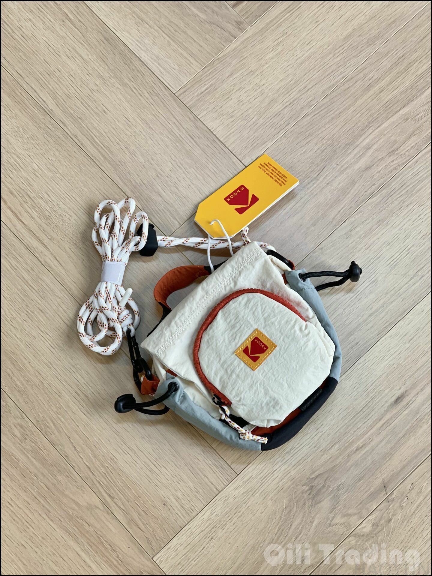 Качественная плечевая сумка Kodak