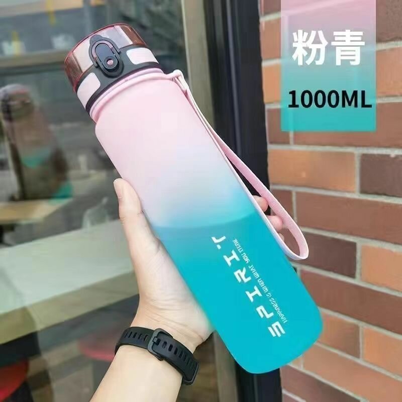Спортивная бутылка для воды, новая модель 2025 года, фитнес-версия для студентов, для мужчин и женщин, с высокой эстетической ценностью, летняя пластиковая бутылка большого объема D.