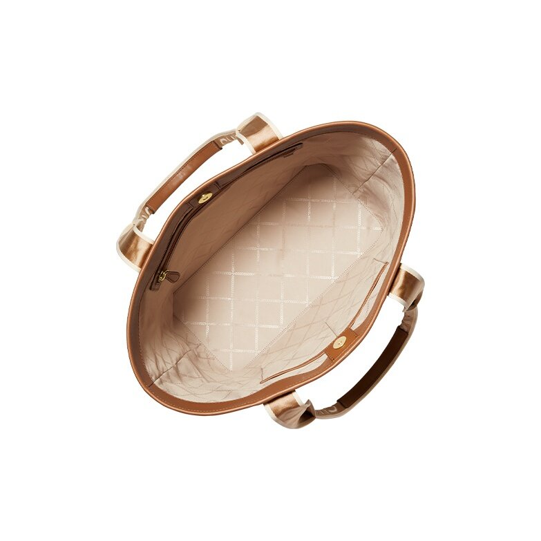 Сумка MICHAEL KORS MAEVE, фактура плетеная, бежевый/коричневый — фото 1
