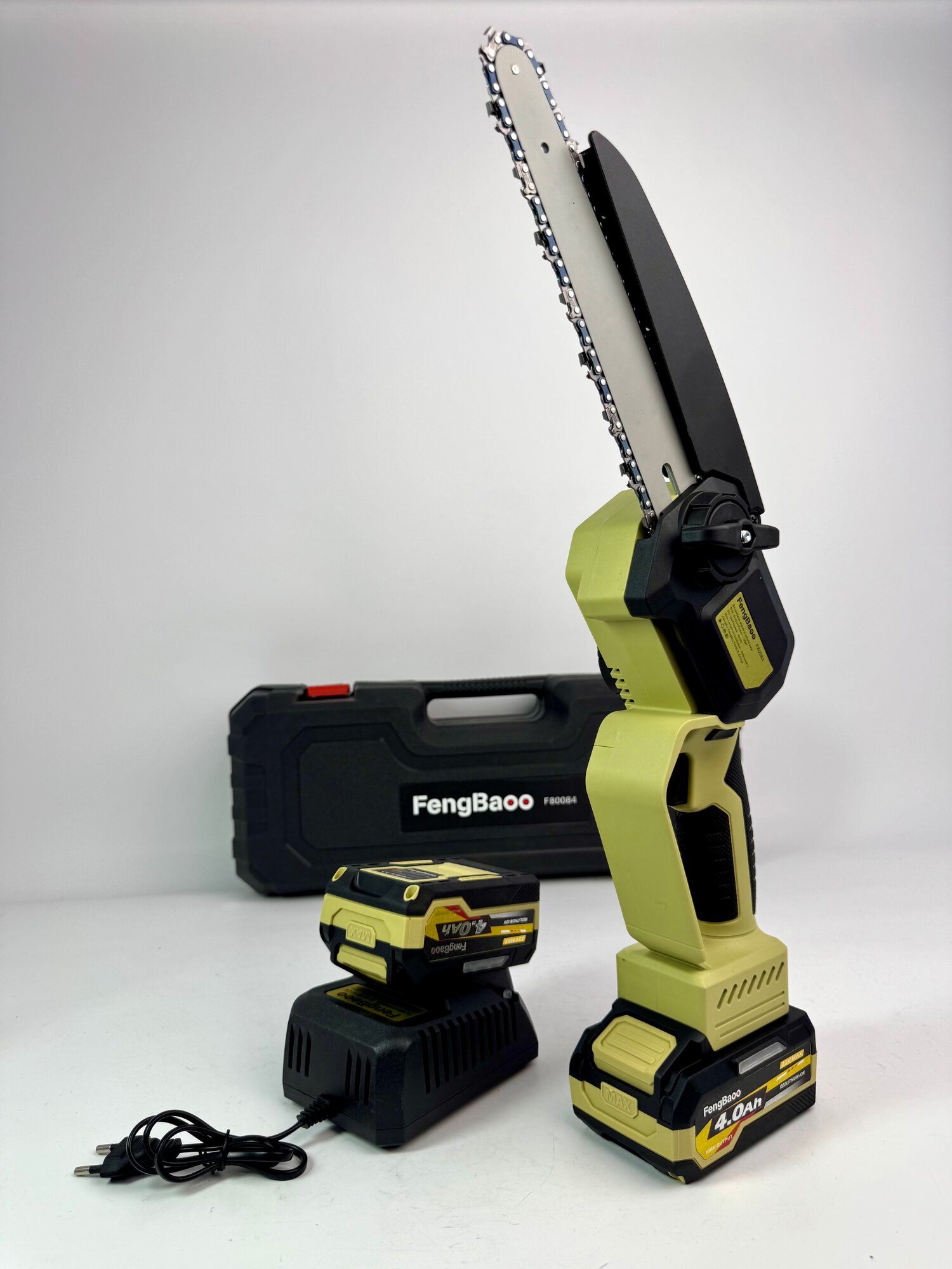 Мини-пила F80084 PRO, с масляным бачком, 700 Вт, 2 аккумулятора