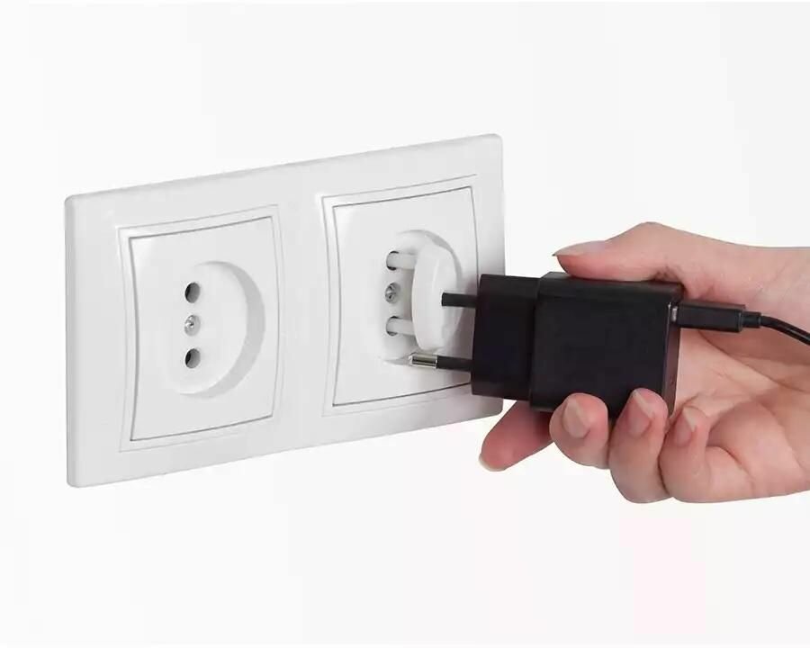 Заглушки для розеток Baby Safety от детей, белые, пластик, 10 шт