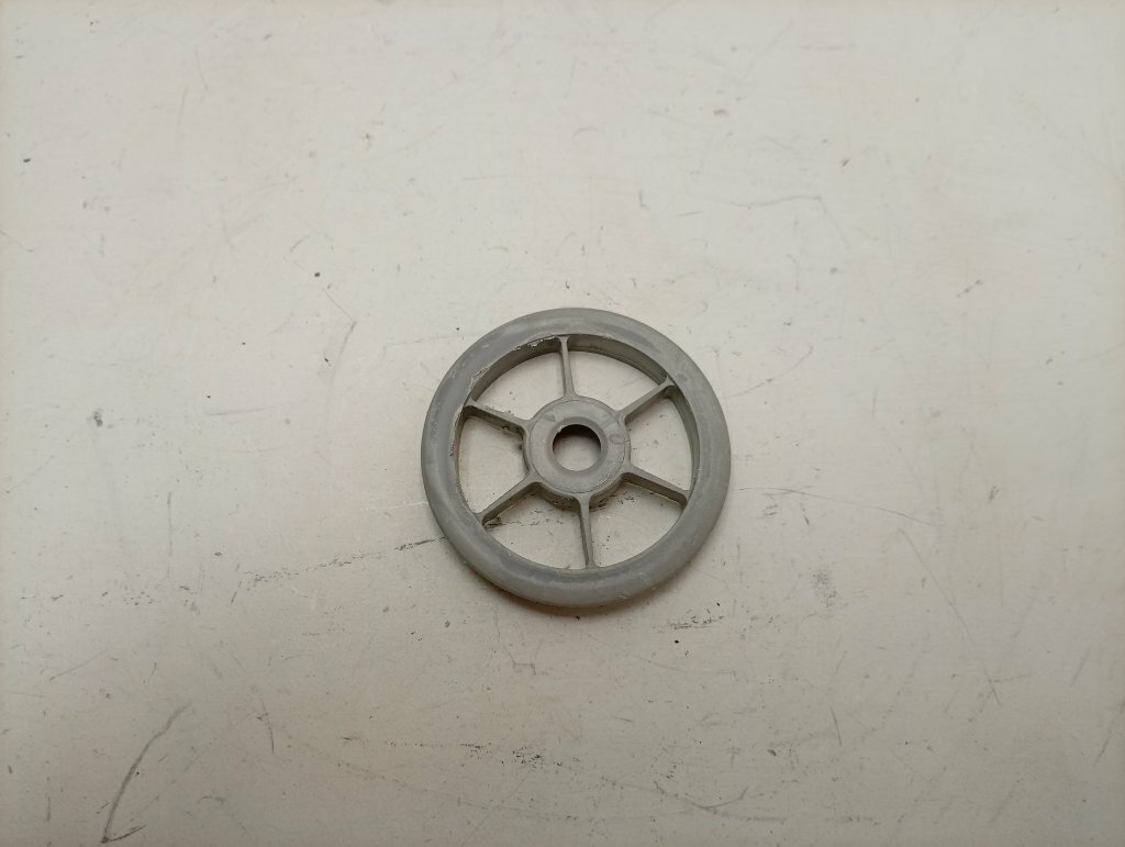 DIS5831 ктп4 Крышка теплообменника посудомоечной машины Beko Whirlpool 1741600500 б/у