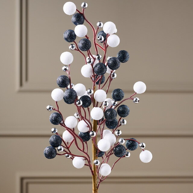 Декоративная ветка с ягодами Эннис: Полярная Ночь 60 см, Winter Deco, 029199