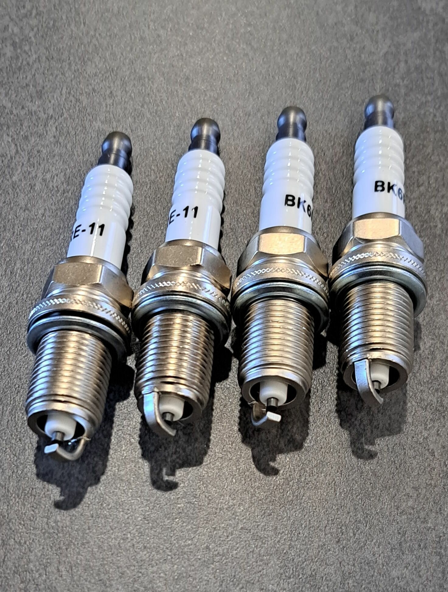 Свечи зажигания (4шт) NISSAN K15/K21/K25