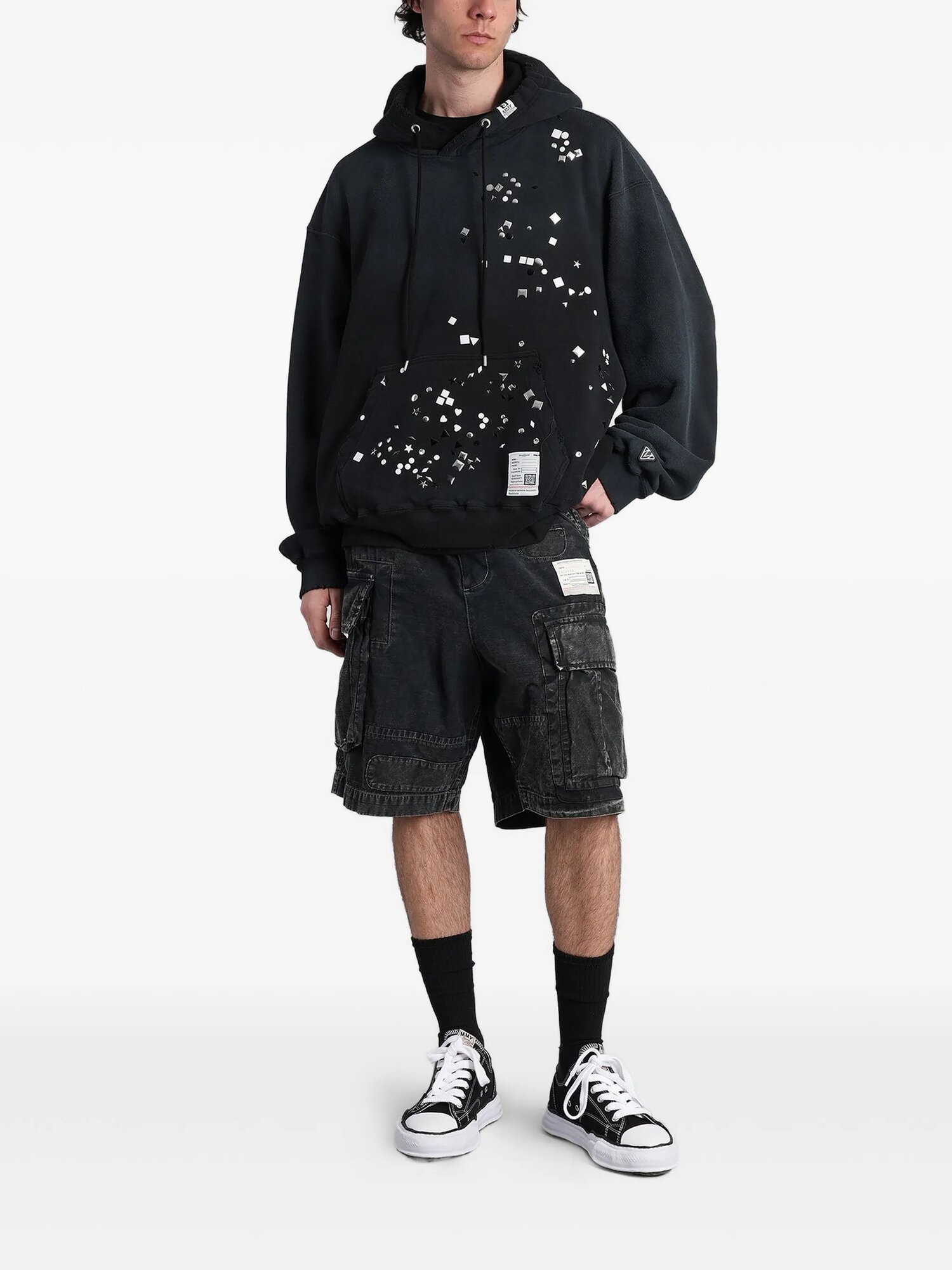 Худи MAISON MIHARA YASUHIRO Stud-embellished hoodie, размер 46 — фото 1